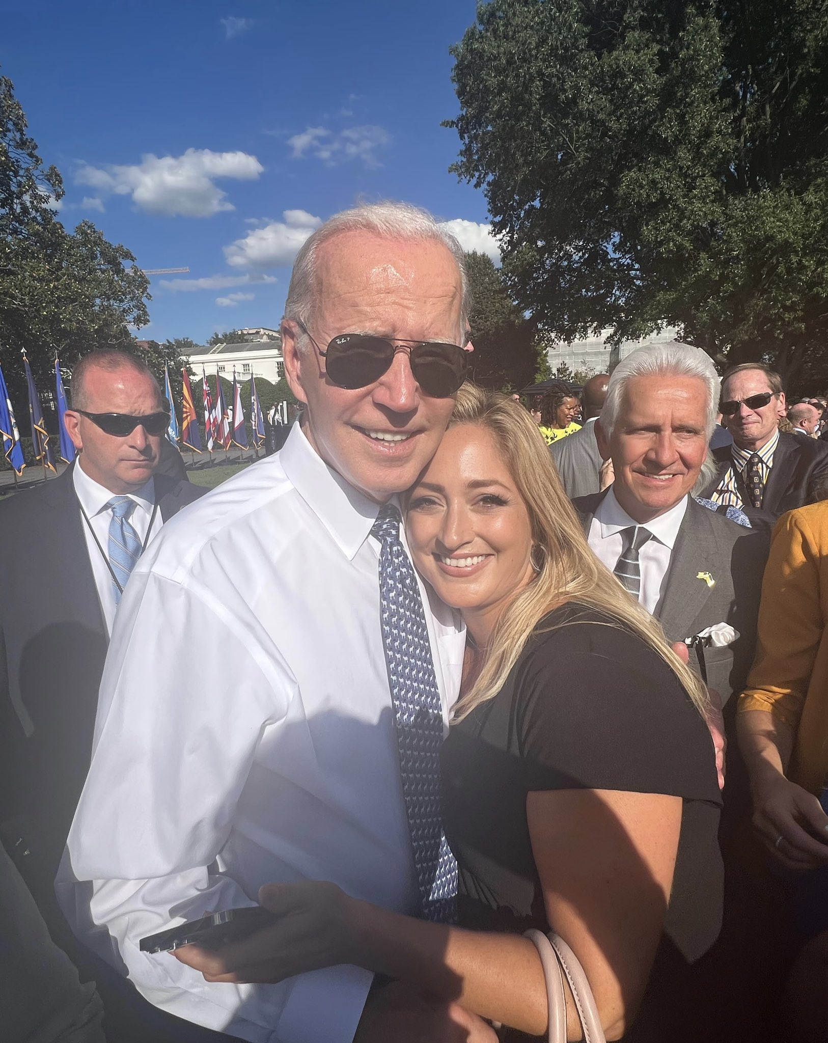 Pillow-Fight™ 🥊 on Twitter: "Oh nothing to see here… just our social media director ...