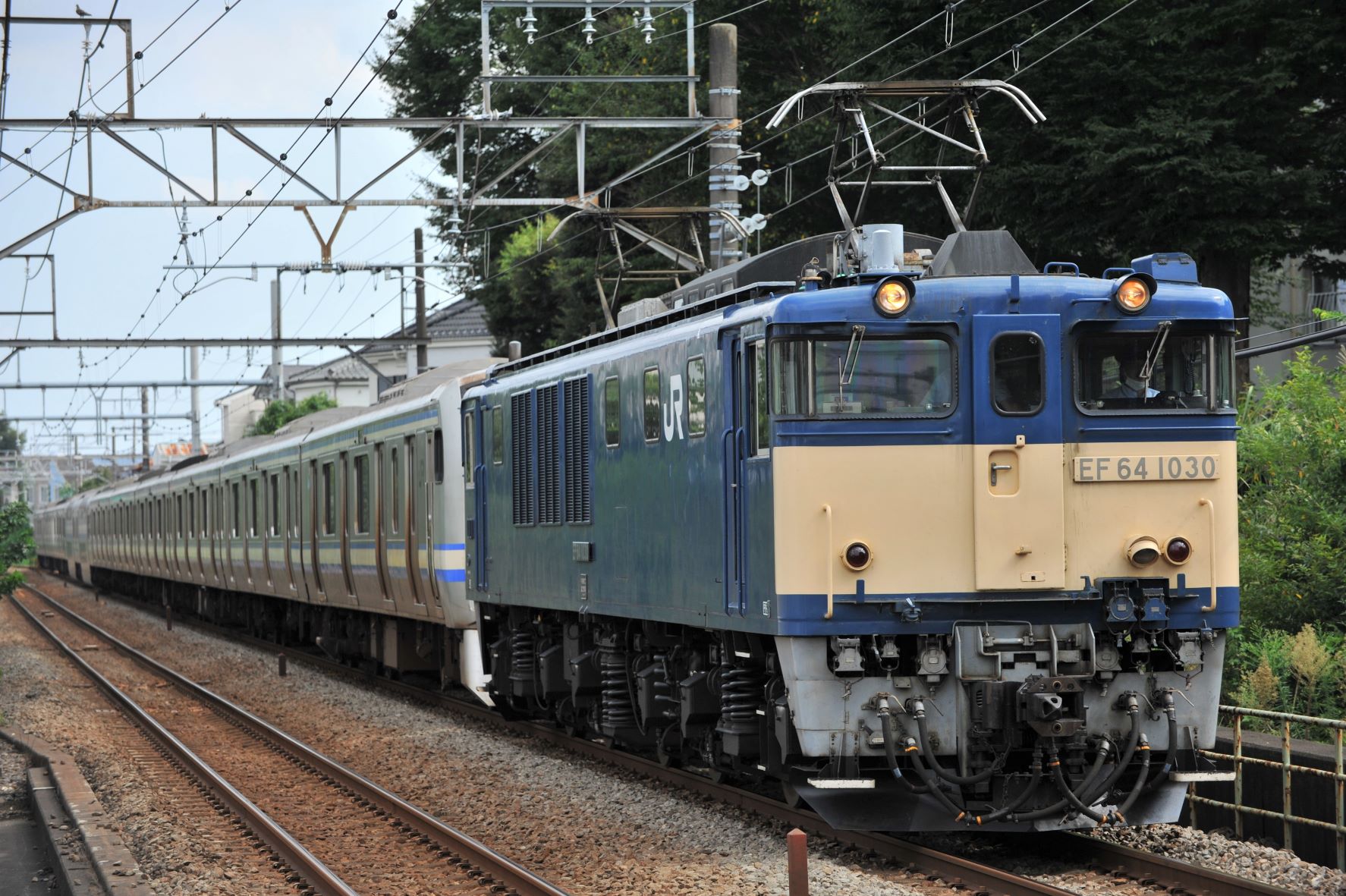 情景 on Twitter: "2022/9/14 配9441レ E217系廃車回送 EF64 1030＋E217系横ｸﾗY-6編成 https://t.co/gxxZ7juhWj ...