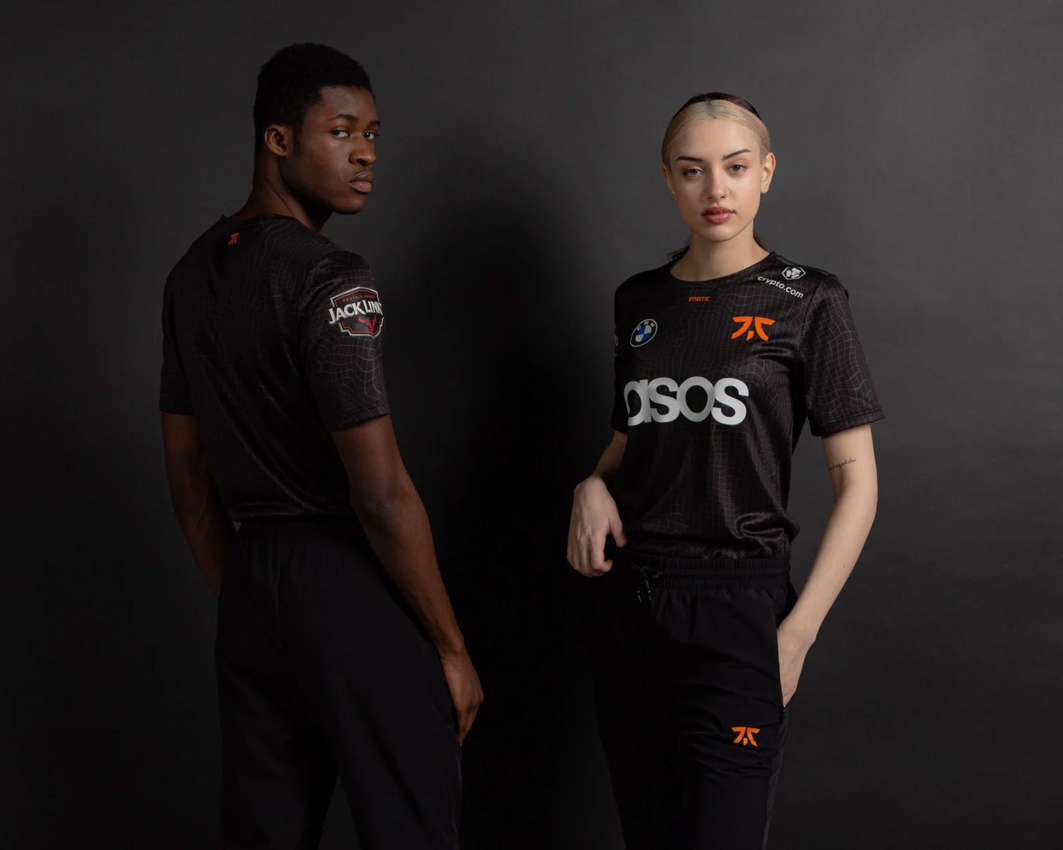 株式会社アスク on Twitter: "㊗️ #TGS2022 出展記念🎊 本アカウントをフォロー&このツイートをリツイートしてくださった方の中から抽選で、 1名様に🧡Fnatic PRO ...