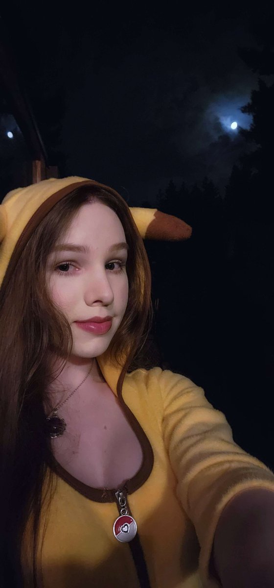 Lumi on Twitter: "any masters around to feed me some of them rare candies?? tryna evolve out here 🥺"