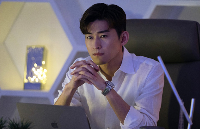 JayneStars on Twitter: "Zhang Han’s Lingering Hands Stir Up Sexual Harassment Cries His hands ...