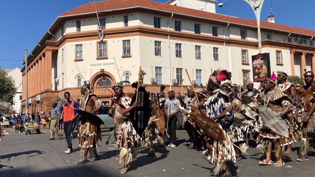 Moyo Clan Praises / Izithakazelo OMoyo yindabuko yamaLozwi, isibongo ...