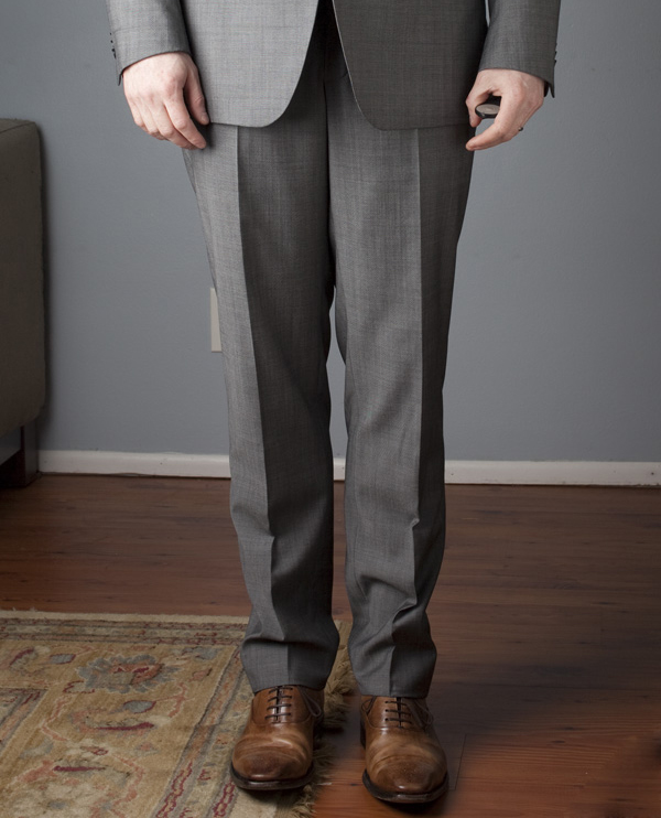 HOW TO LOOK BETTER IN PANTS 🧵 In the last 15 years, I've noticed that ...