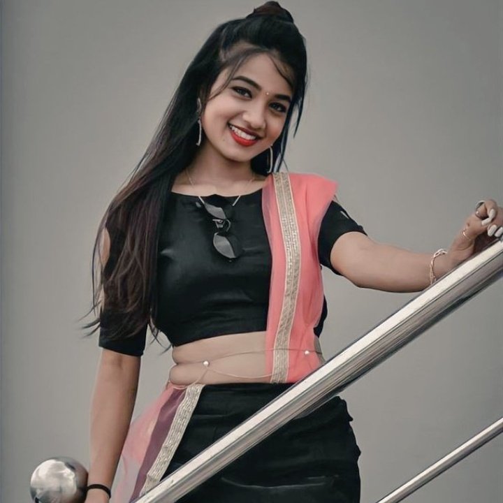 Nitu kumari on Twitter: "मैं देखने में कैसी लग रही हूँ https://t.co/oCXu57OFKN" / Twitter