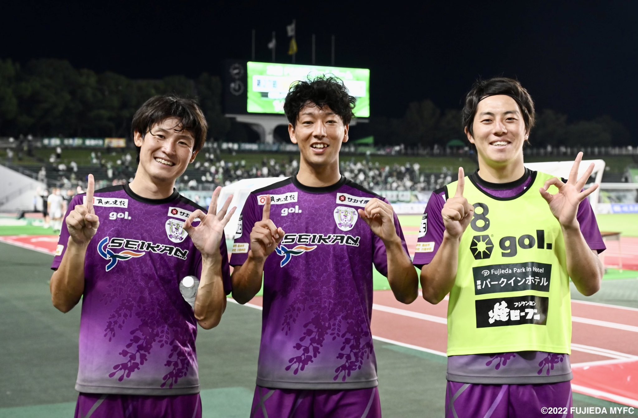 藤枝MYFC on Twitter: "【9/14 #FC岐阜 戦】 どみさん、おかえりなさい 10ヶ月ぶり復帰おめでとうのポーズ☝️👌 #松村航希 #久富良輔 #大石治寿 #藤枝MYFC ...