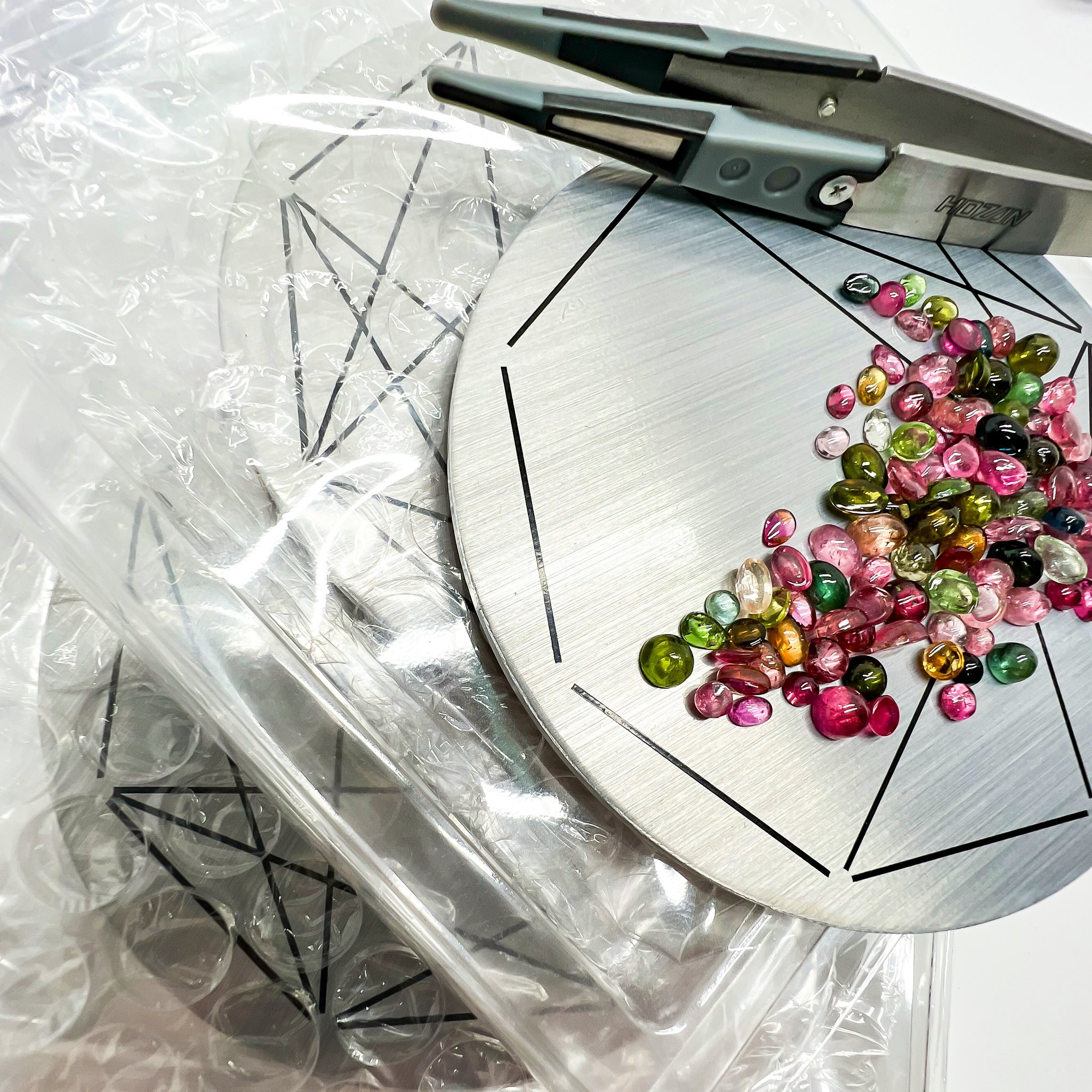 progresstone 🔜11/5.6東京⁂12/3福岡⁂12/4広島個展 on Twitter: " ️アルミコースターがメインの 需要がなさげなプレキャン ️ 何らかのお石付※何がくるか ...