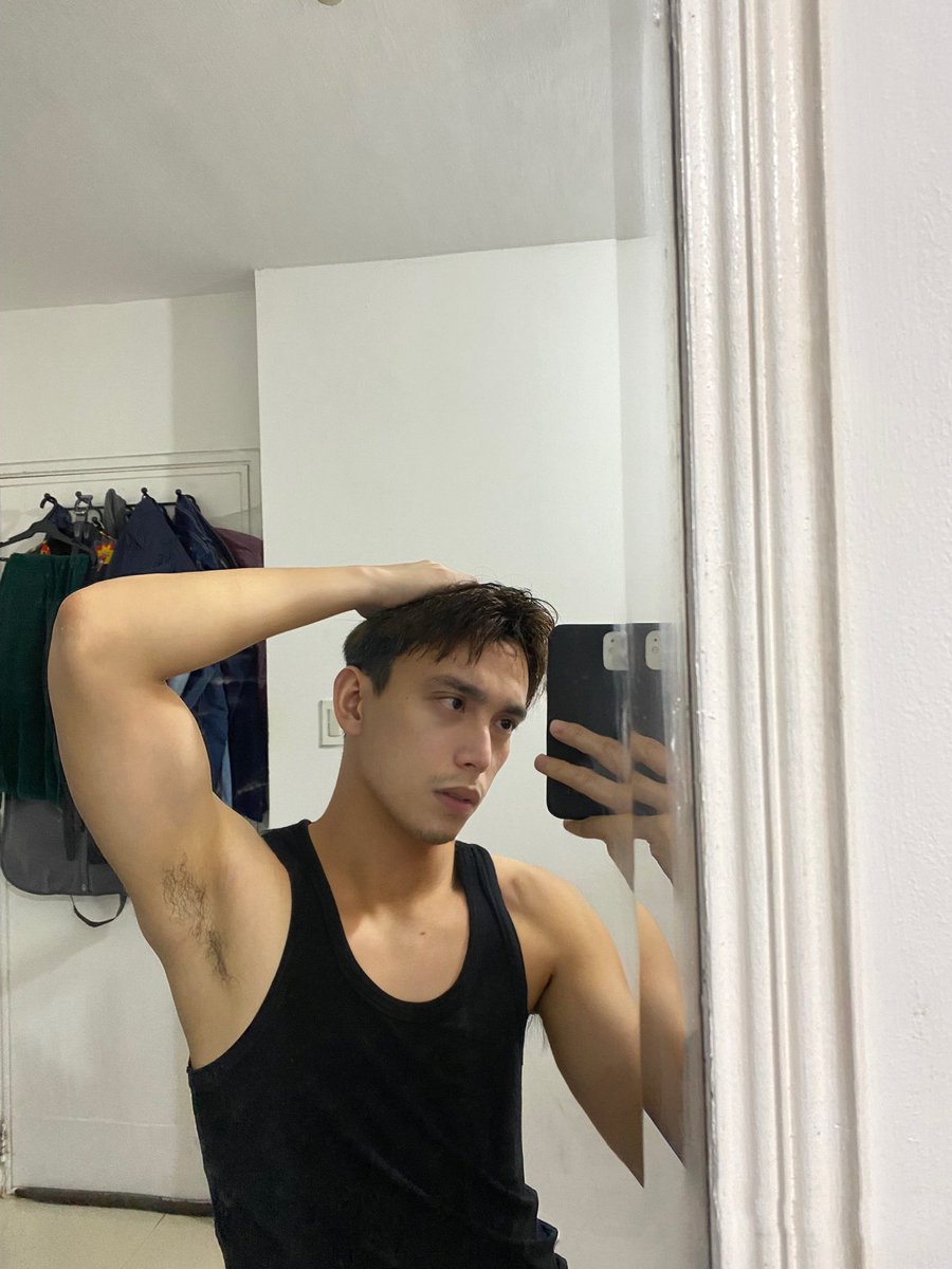 Michael on Twitter: "free sniff."