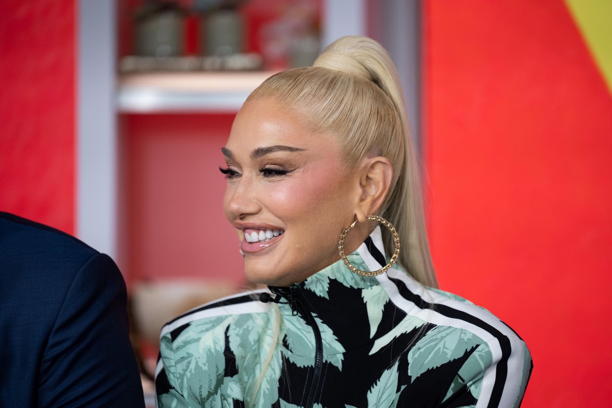 🎶 This is #TheVoice! 🎶 @BlakeShelton @JohnLegend @GwenStefani @Camila ...