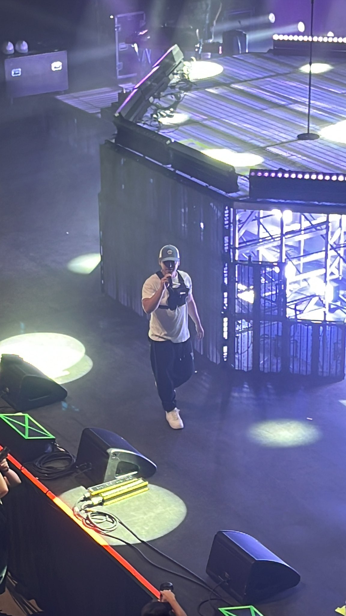 Zilverk VTUBER on Twitter: "El culero se viste igual que yo y me critican :p https://t.co ...