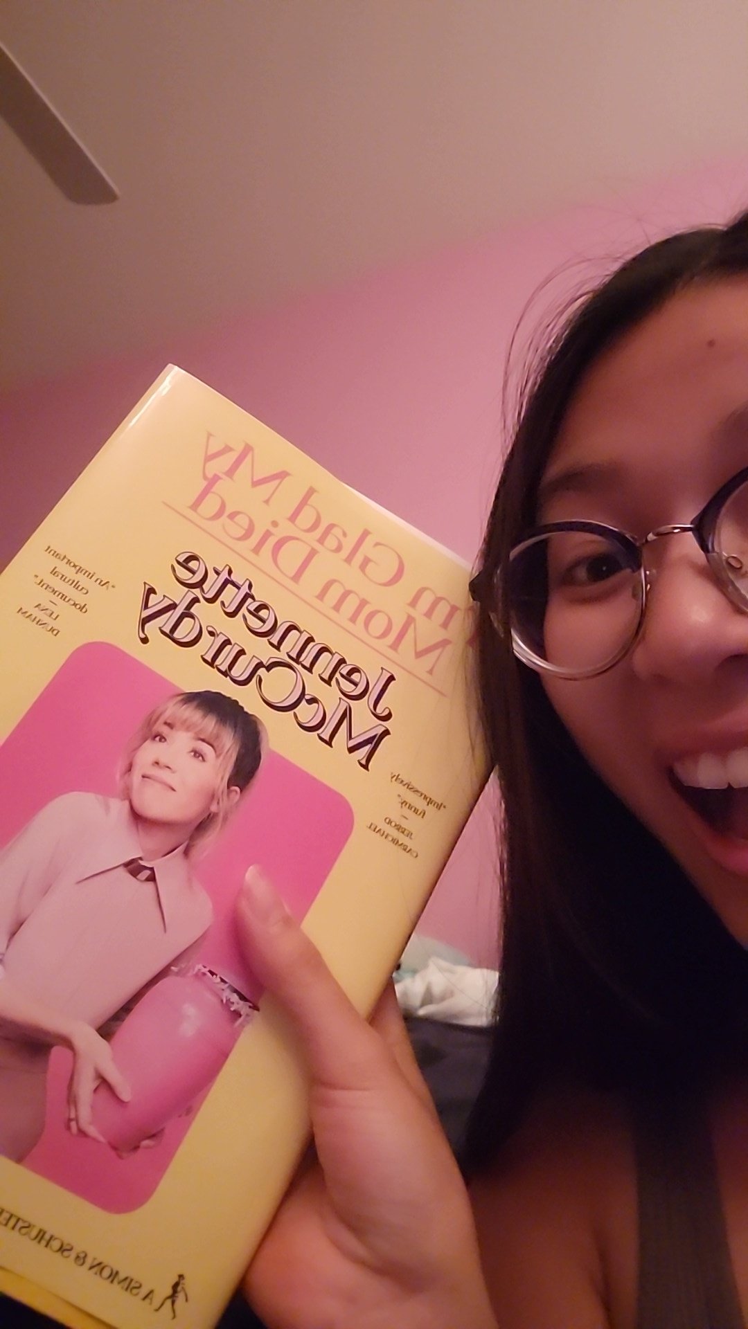 sandy can 🧁 on Twitter: "GUYS I GOT IT!! I GOT THE BOOK!! 😭 I'VE BEEN WAITING FOR AT LEAST A ...