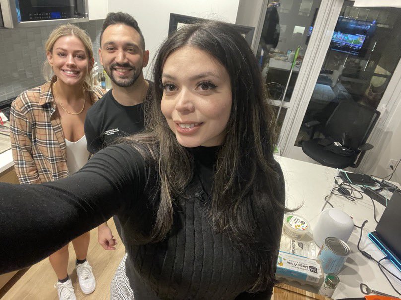 Noko on Twitter: "ANDDD WE’RE LIVE!!! Cooking stream with @adeptthebest and @LuluLuvely !!! We ...