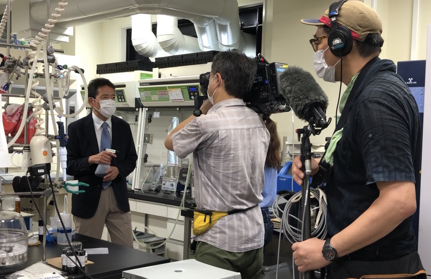 京都大学固体物性化学研究室(H. Kitagawa Lab) on Twitter: "NHKの「科学ニャーズ」という番組で、当研究室の研究内容を紹介してもらいました！ 放送は9/17(土 ...