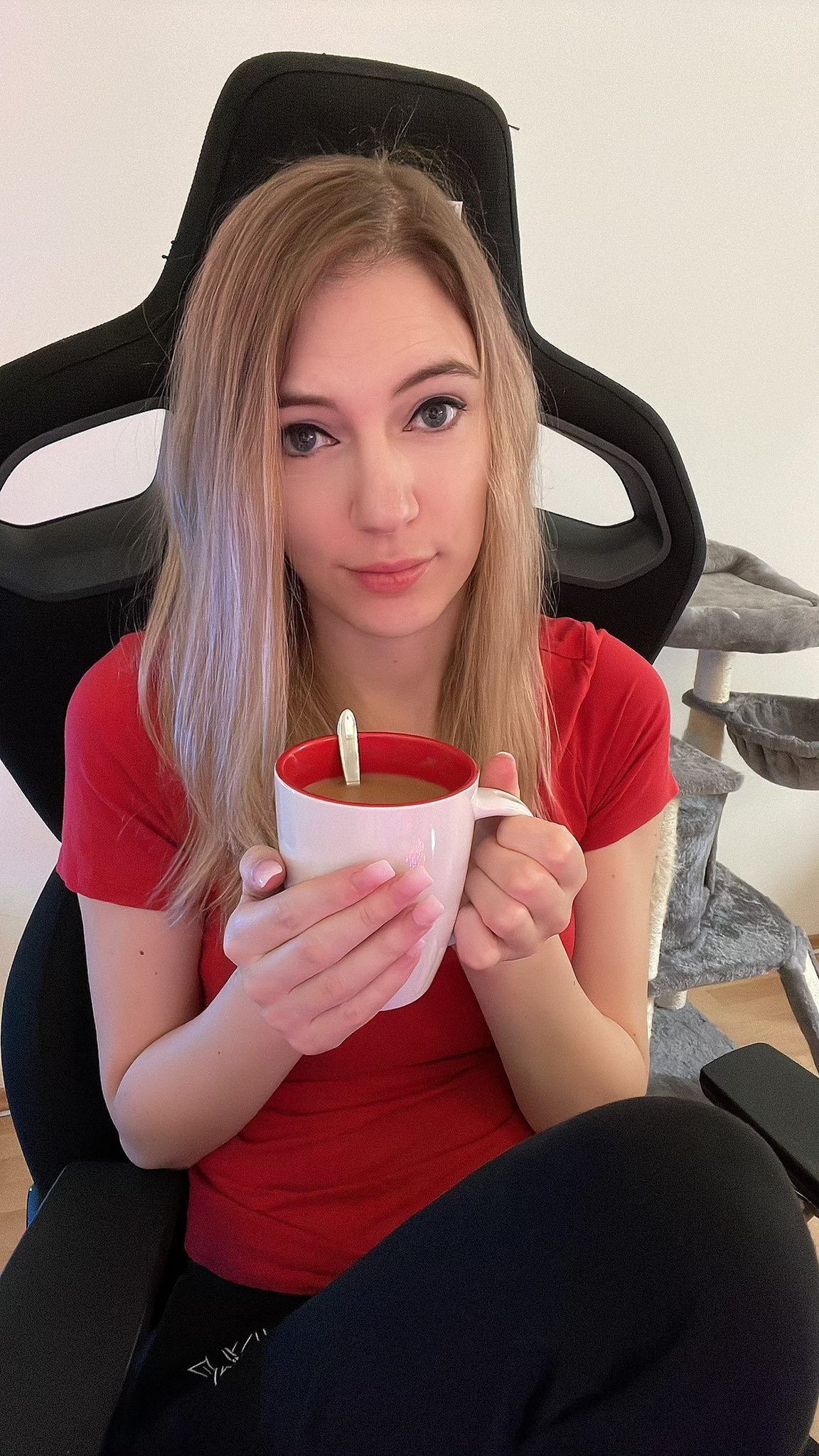 Lory on Twitter: "Bin live und brauche ganz viel Kaffee heute! 😂 https ...