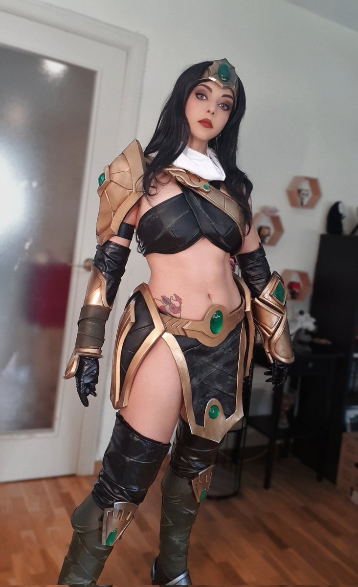 Shermie on Twitter: "I'm done... 🥲 Finally finished my Sivir cosplay! I was able to learn SO ...