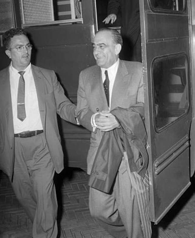 Thread n. 2 Ieri sera vi ho raccontato di come e perché Joe Valachi ha ...