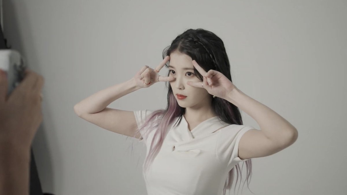 #IU The Golden Hour: Under The Orange Sun D-1 🧡 #iu Words by IU @wordsbyiu