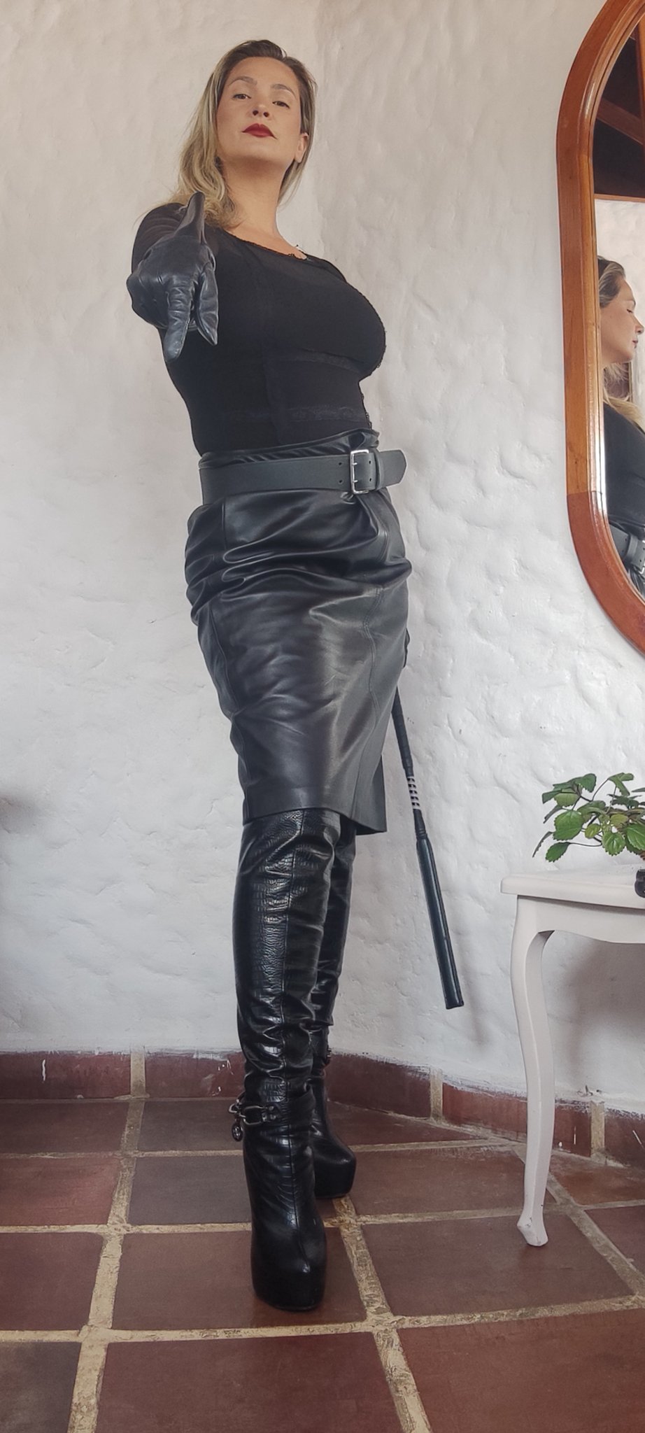 Tw Pornstars Goddesjoannalrg Twitter On Kness 6 14 Pm 15 Sep 2022