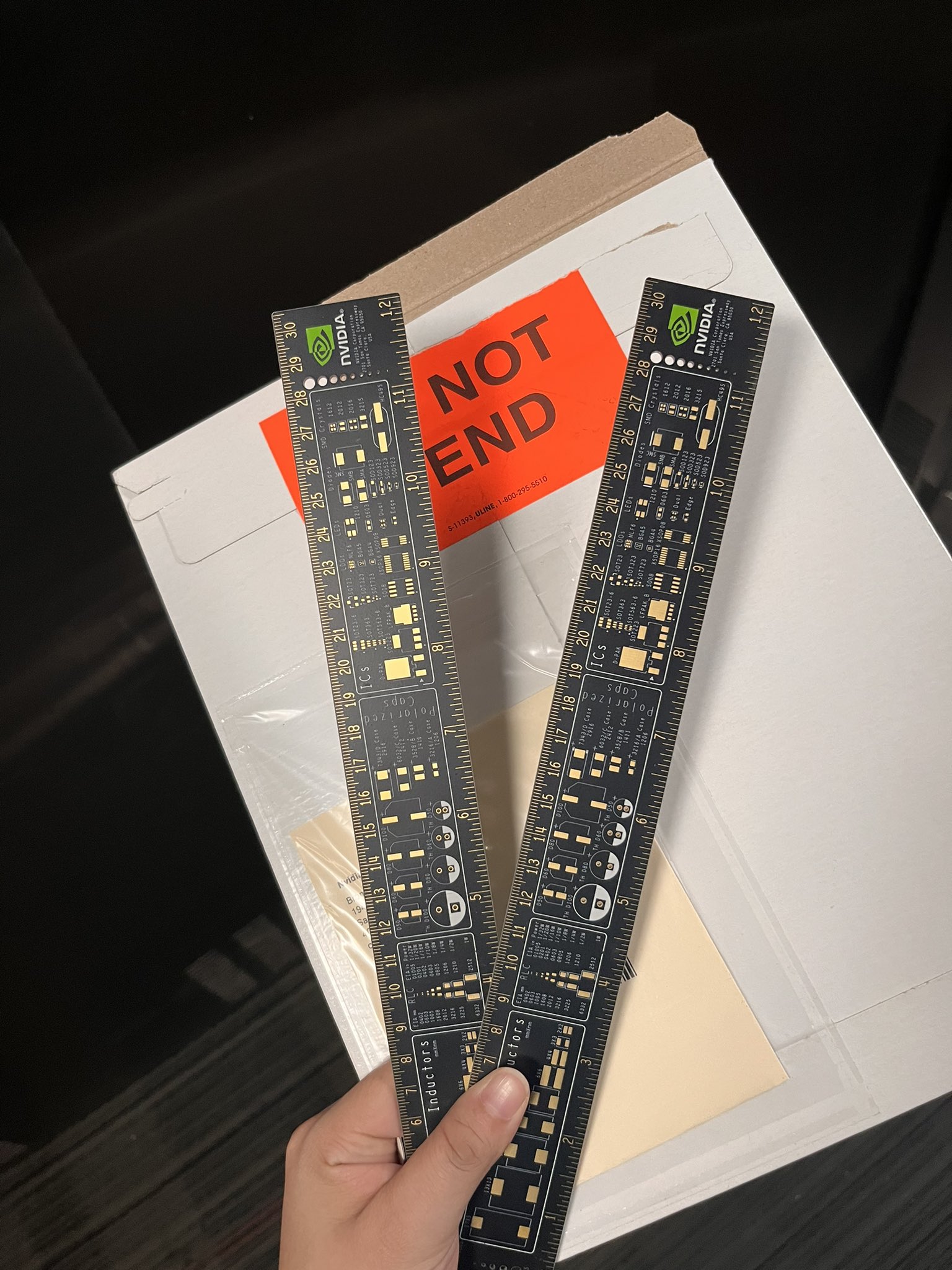 Ruolin Ye on Twitter: "Got my new NVIDIA rulers! So cool https://t.co/zYeuDMr2bv" / Twitter