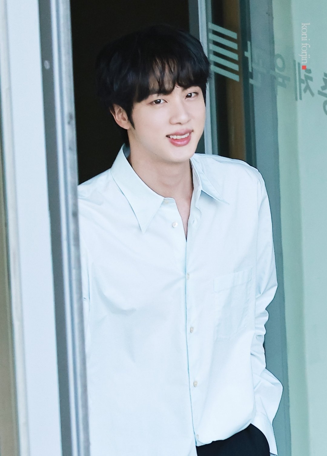 All for Jin on Twitter: ".@BTS_twt Jin at the ICN Airport arrival in Korea 🇰🇷 220916 (via Wow ...