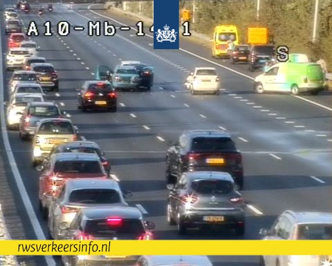 Rijkswaterstaat Verkeersinformatie on Twitter: "Dit is een ongeval op de #A10 (binnenring ...