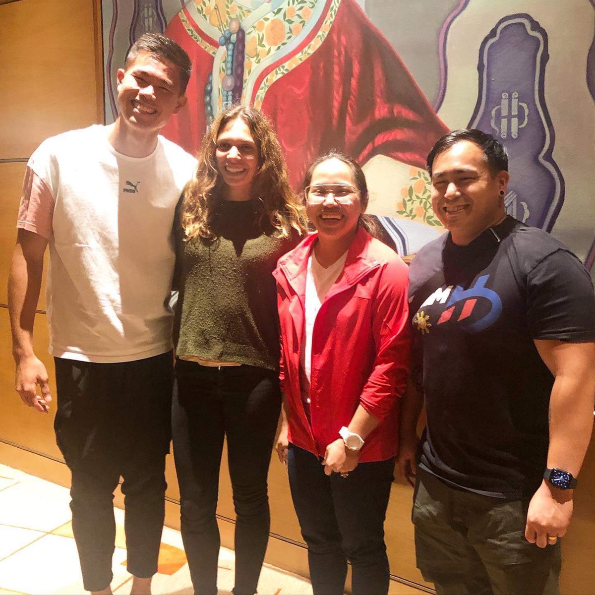 Abs Cbn News On Twitter Two Champions Meet Look Hidilyn Diaz And