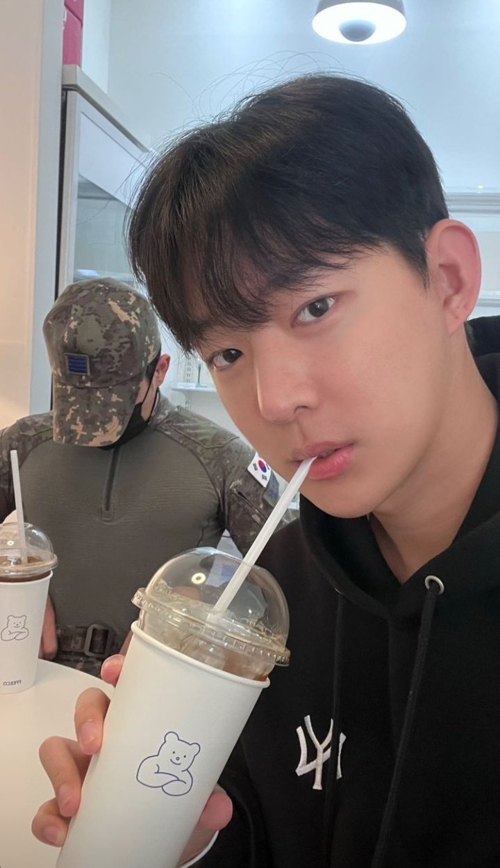 🐰 (@eeun_sunchan) / Twitter