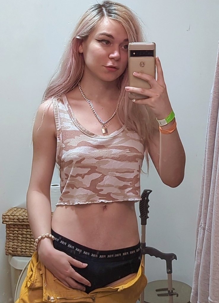 Cloudy 🌥️ (estrogen angel) on Twitter: "what's up guys, long time no pee https://t.co/v6f5FpIk8H ...