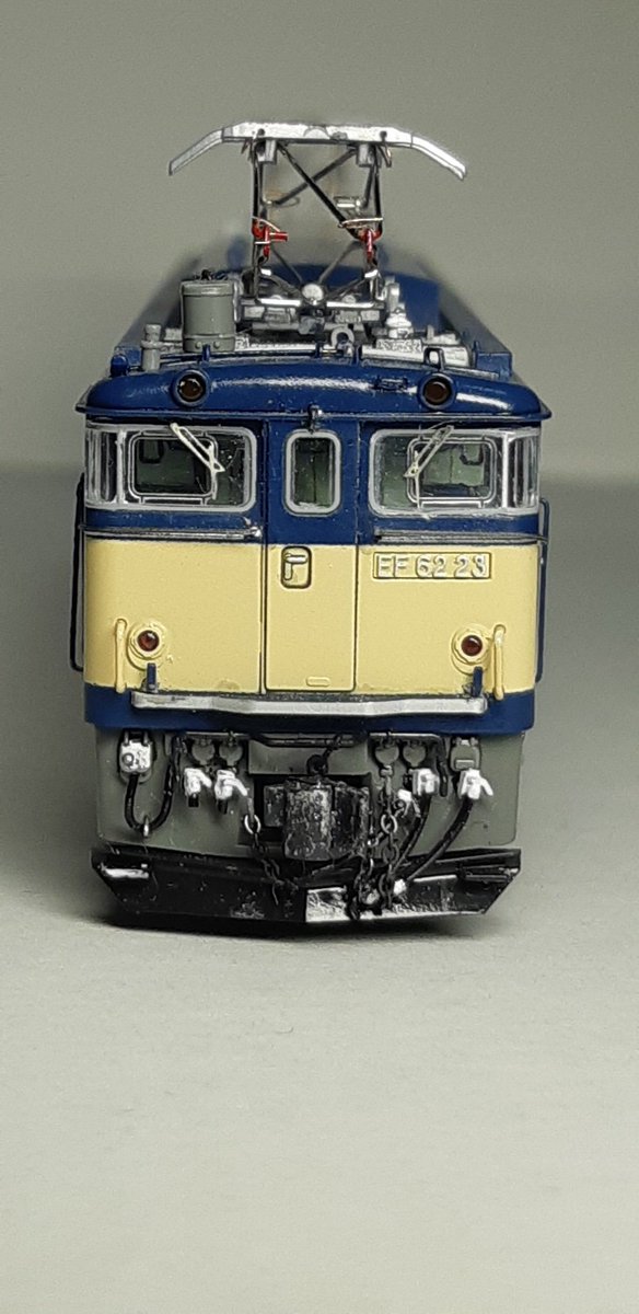 WIPE（ワイプ） on Twitter: "おはようございます☀️今日も62です Kato 3058-1 EF62 前期形をベースに精密加工し、23号機[高ニ]にしました 越前牽引の予備機と ...