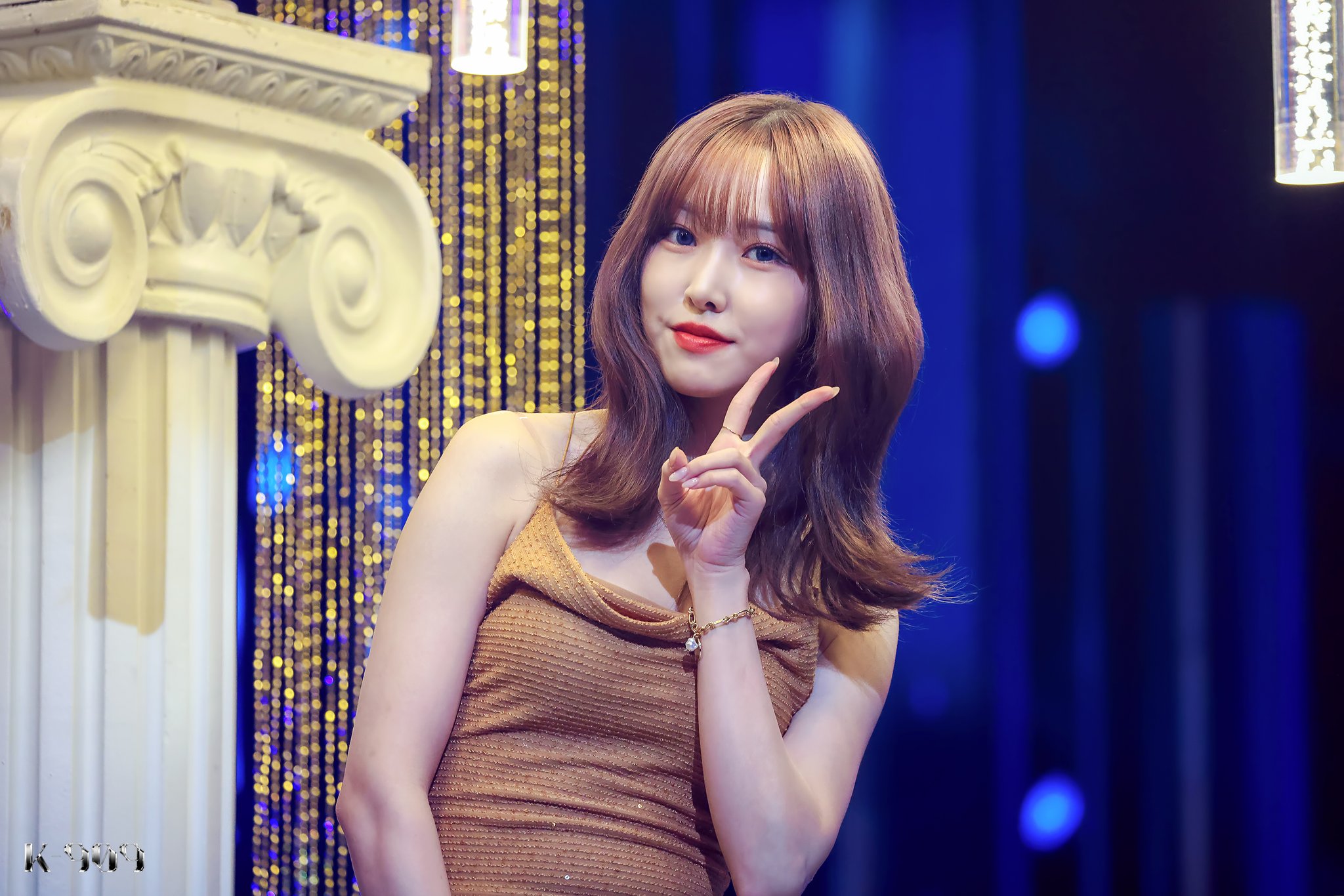 GFSquad on Twitter: "[PIC] 221001 - Yuju K-909 behind pics 🔗https://t.co/MY03qAV7Od #여자친구 ...