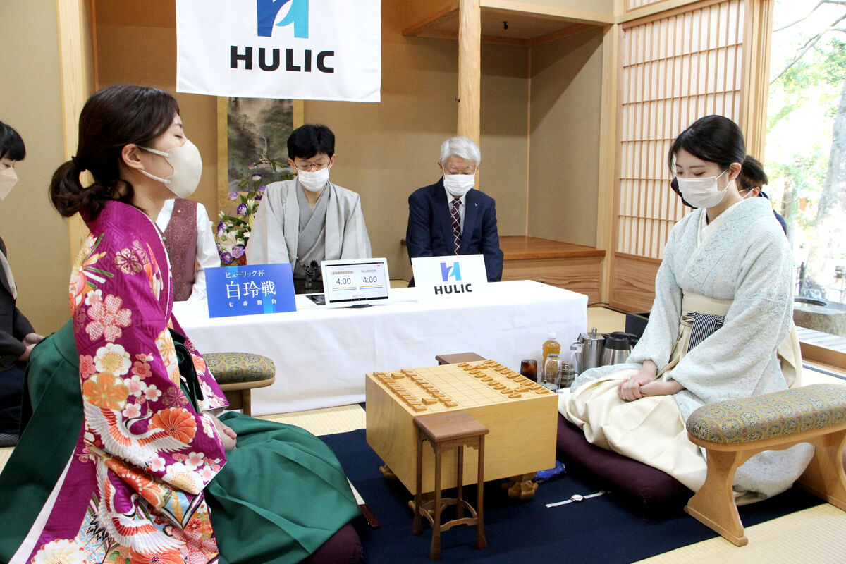 kewpiehoney on Twitter: "RT @SportsHochi: 里見香奈女流五冠が60期＆女流六冠に王手！ 白玲戦第5局制するも「気持ちを切り替えて」 https://t ...