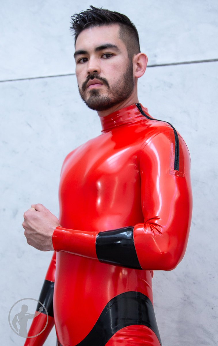Invincible Rubber on Twitter: "The Rubber X-Curve Suit is OUT NOW! Has zip shoulders and thru ...