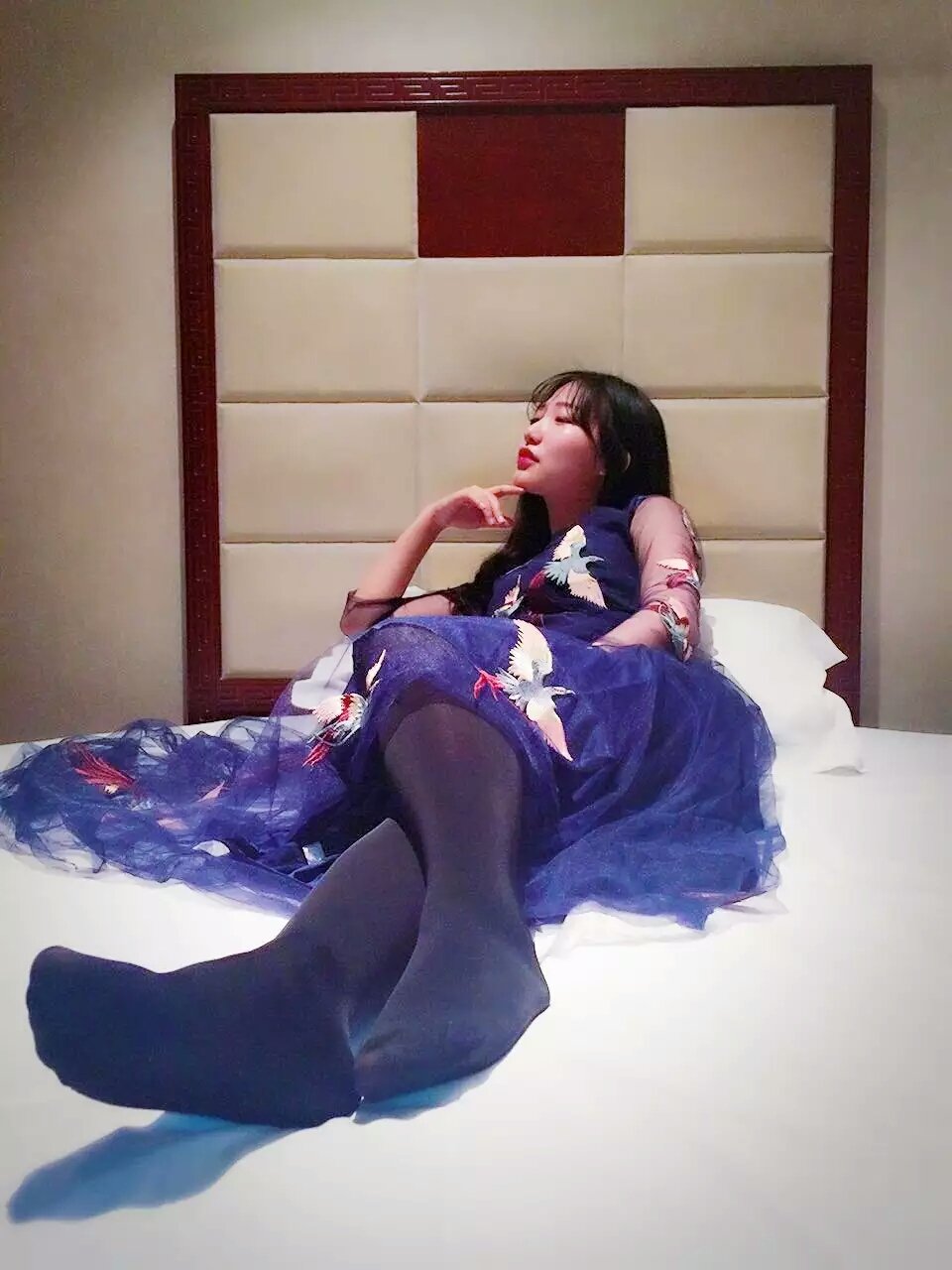 琦与儿 On Twitter 很极品的大屁股，感谢推友的分享，需要指路的评论 女友 前女友 绿帽 淫妻 朋友妻 出卖 曝光 闺蜜 意淫 同学 姐姐 羞辱 室友