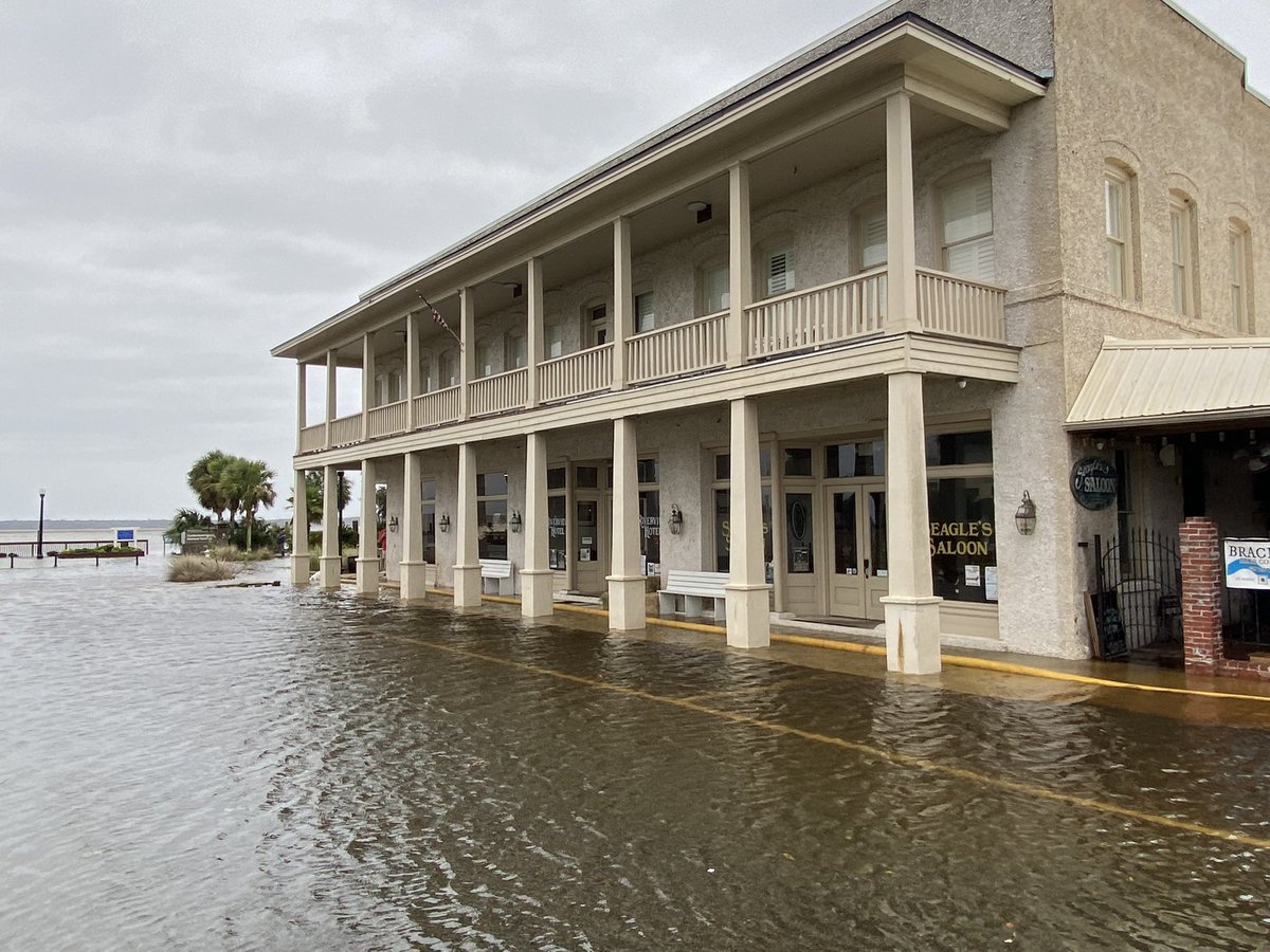 Atyia Collins on Twitter: "Flooding here in St. Mary’s, Georgia. I talked with one store owner ...