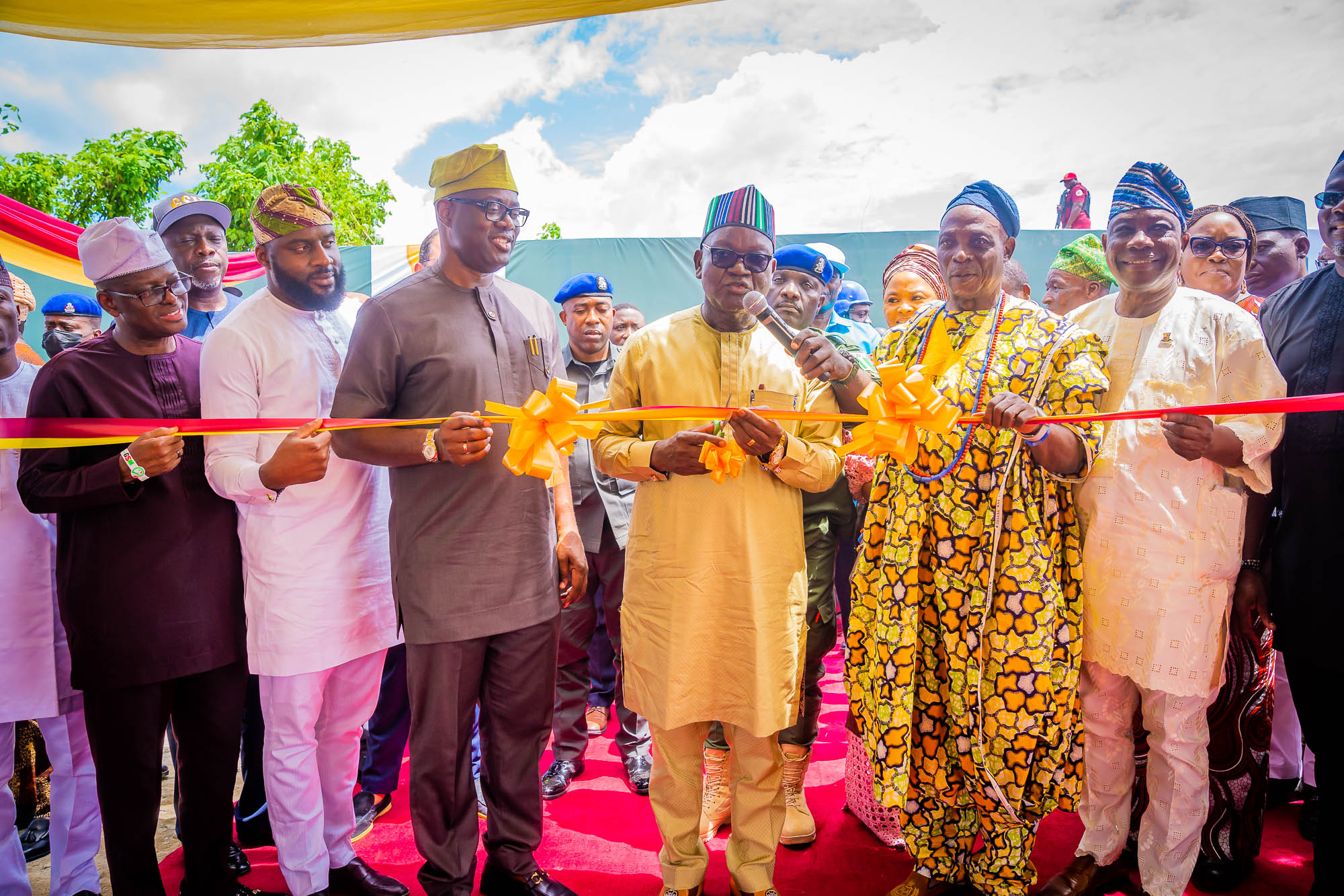 Seyi Makinde on Twitter: "Earlier today, we welcomed my brother, His Excellency, @GovSamuelOrtom ...