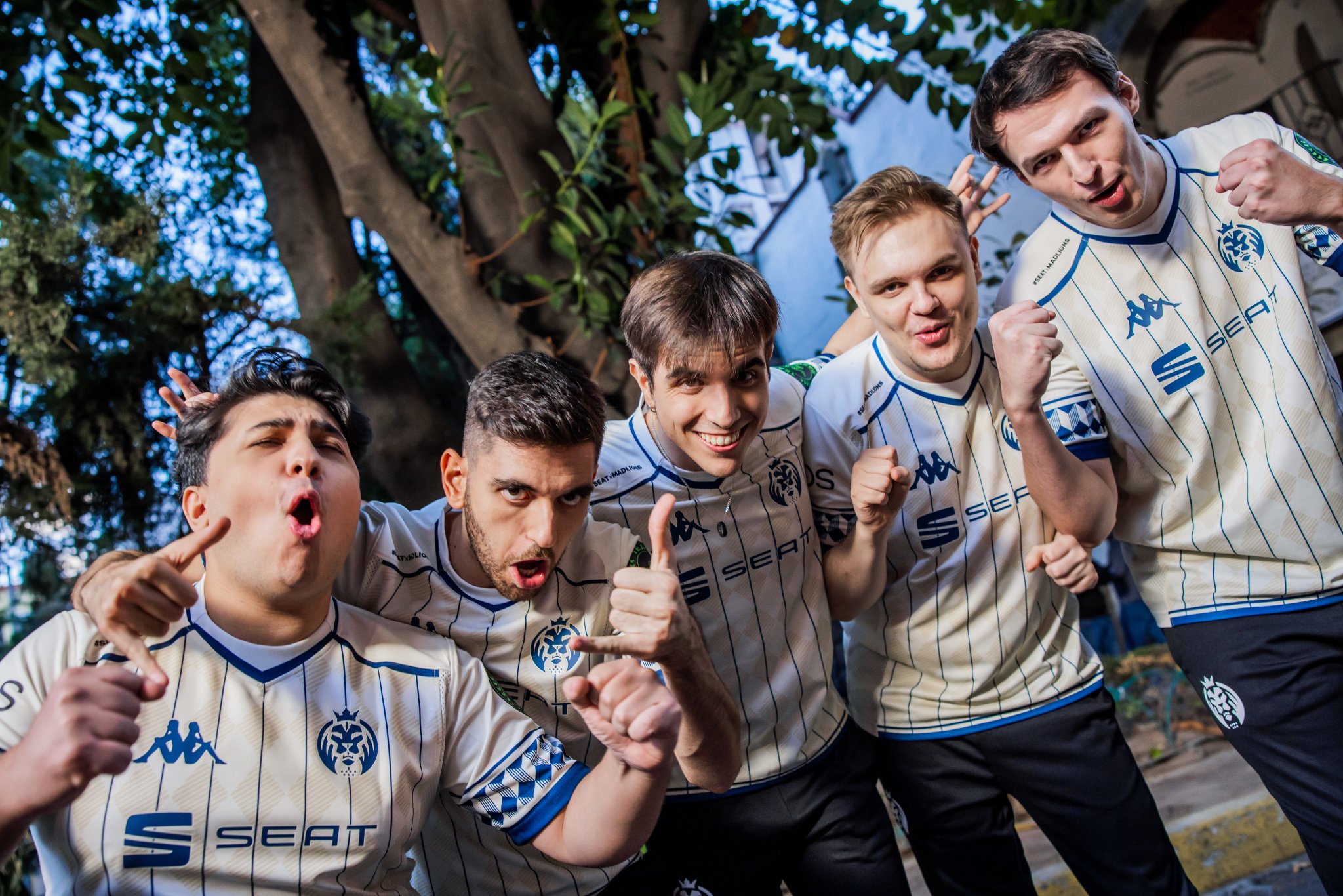 MAD Lions English on Twitter: "had to give you a show for the first game of #Worlds2022 right? # ...