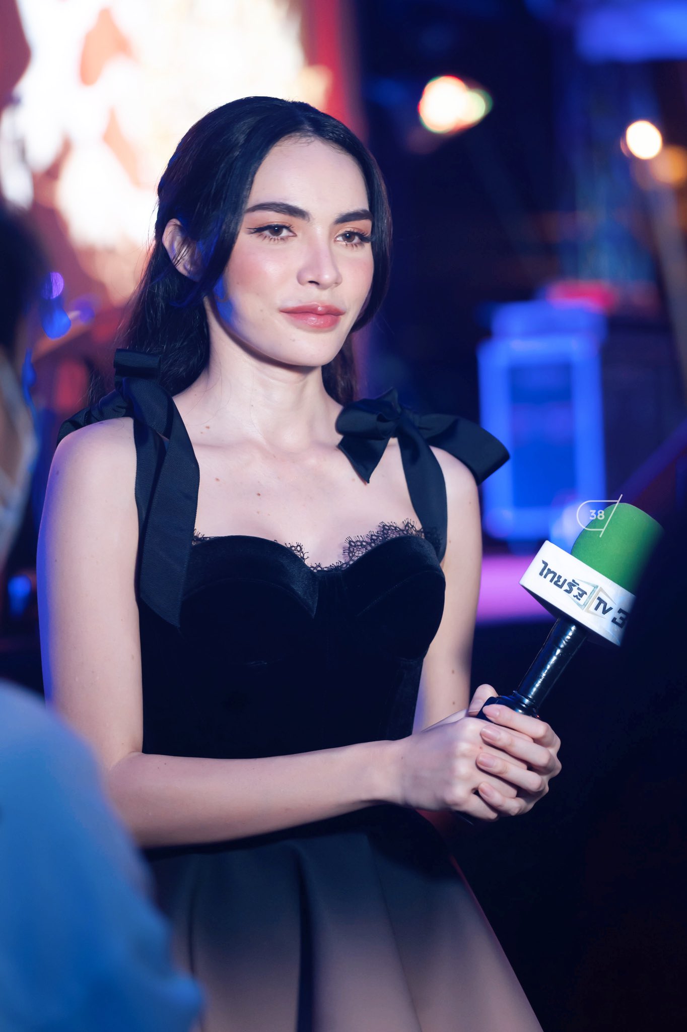 38 สามสิบแปด ᙏ̤̫ on Twitter: "เร้กกับไมค์สื่อ มันทรงพลัง #ชาล็อตXบารมีคเณศ #ชาล็อตออสติน ...