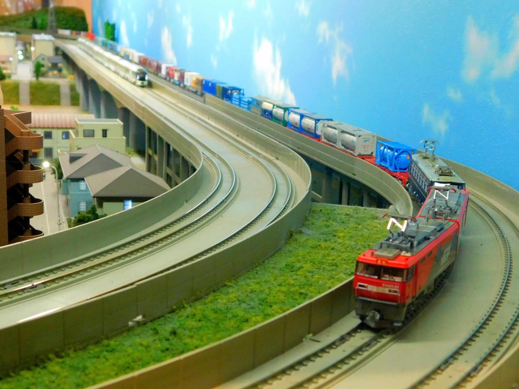 あっちゃんの模型部屋 on Twitter: "RT @mokei_tetudou: KATO TOMIXがトレンド入るしてるので両社混在編成(貨物)でも上げますか。 https://t.co ...