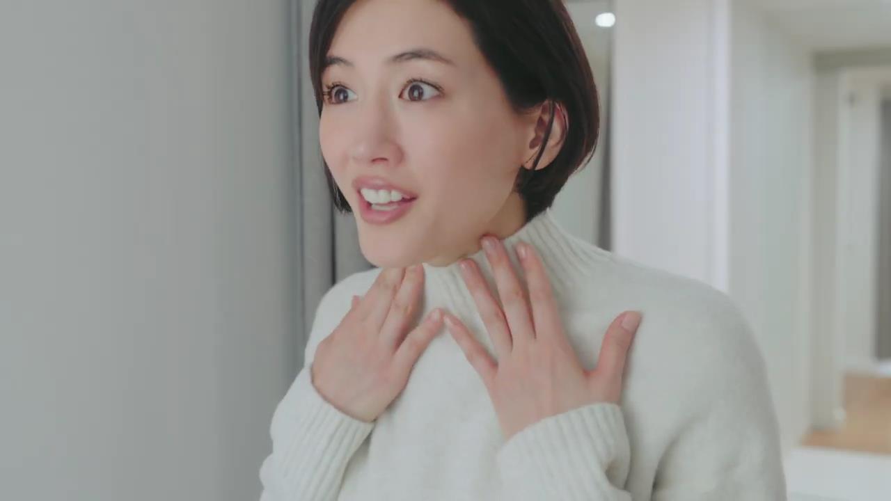 動画NOW on Twitter: "綾瀬はるか 原由子 らが出演する ユニクロ のCM 「22FW スフレヤーンLifeとWear/試着してみたら」篇 https://t.co ...