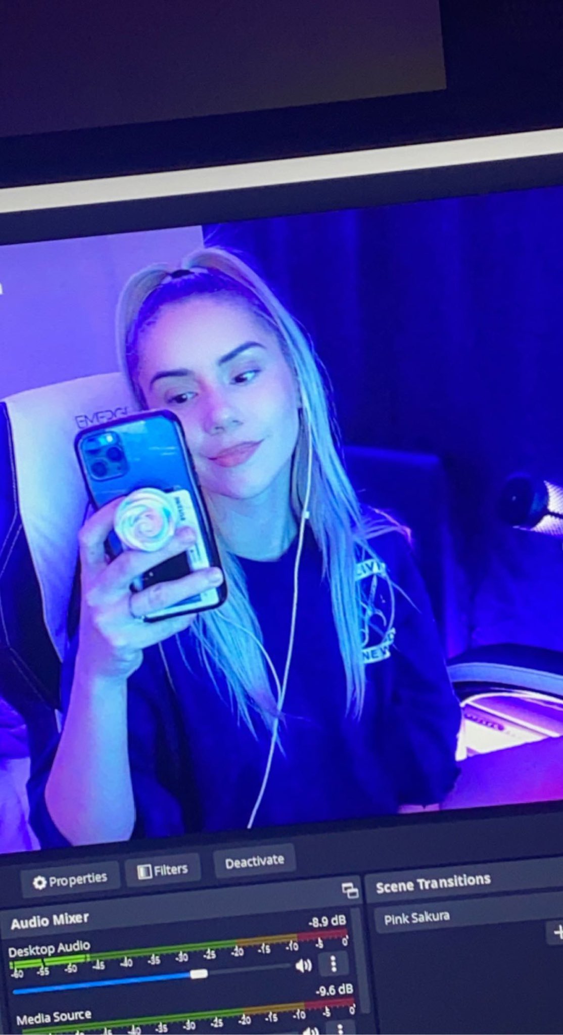 Gab FabTV on Twitter: "RT @bxbysxkura: Short stream don’t miss it 👀 ...