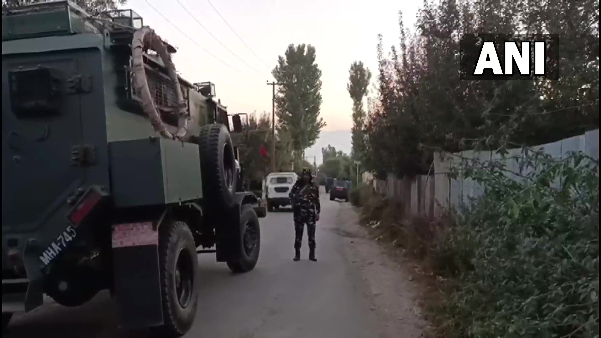 ANI on Twitter: "J&K | An encounter underway between terrorist(s) & security forces at the ...