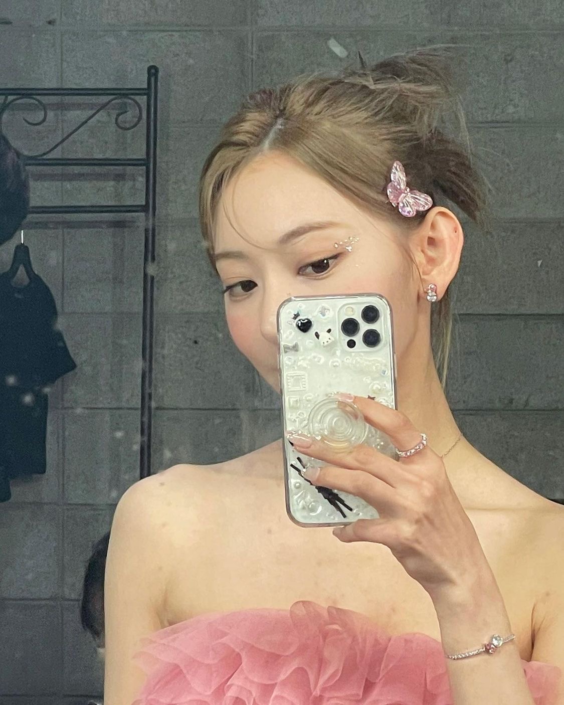 LE SSERAFIM GLOBAL on Twitter: "[IG — #SAKURA] 220930 LE SSERAFIM SAKURA Instagram Update via ...