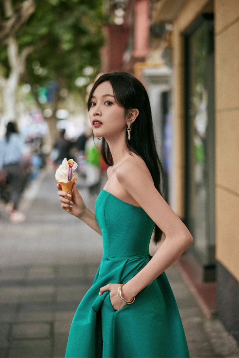 cdrama tweets on Twitter: "More of #WuXuanyi for a GQ Lab exhibition event More - https://weibo ...