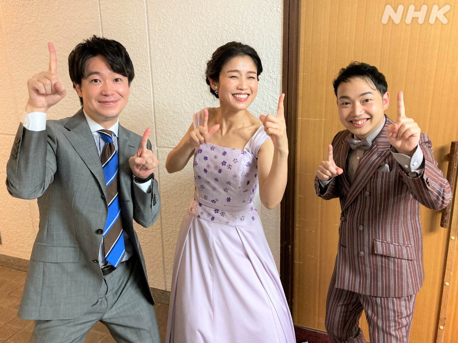 NHKアナウンス室(水曜午前10:30ラジオ第2「アナウンサー百年百話」放送中) on Twitter: "渡辺健太です #新・BS日本のうた [BSP] 2日(日)後7:30 今回は番組の ...