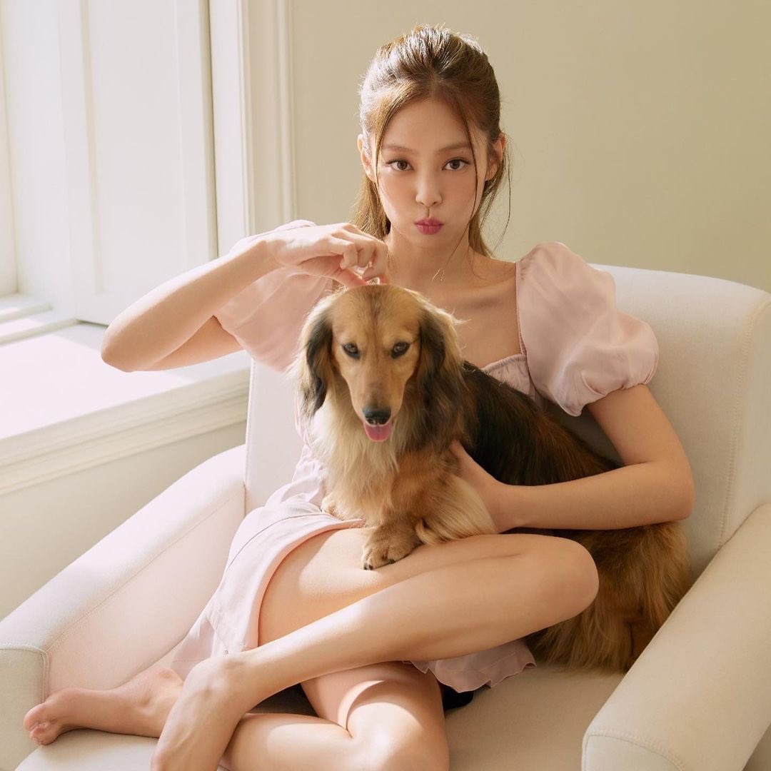 𝙅𝙀𝙉𝙉𝙄𝙀 𝙉𝙀𝙒𝙎 on Twitter: "📸 220930 #JENNIE for HERA (HQ) https://t.co/jFLJoojUOK" / Twitter