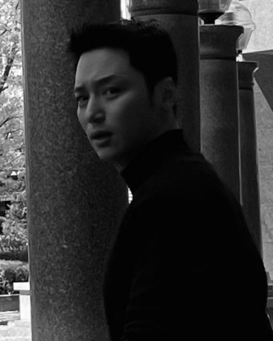 옭 On Twitter 누가 저거 타락했다고 삿대질하면 저 지금 주님의 복음 찾아 좆빠지게 일하는거 안보이세요 예 하는 사제님 담배 마려운데 주교가 잠언 안끝내서