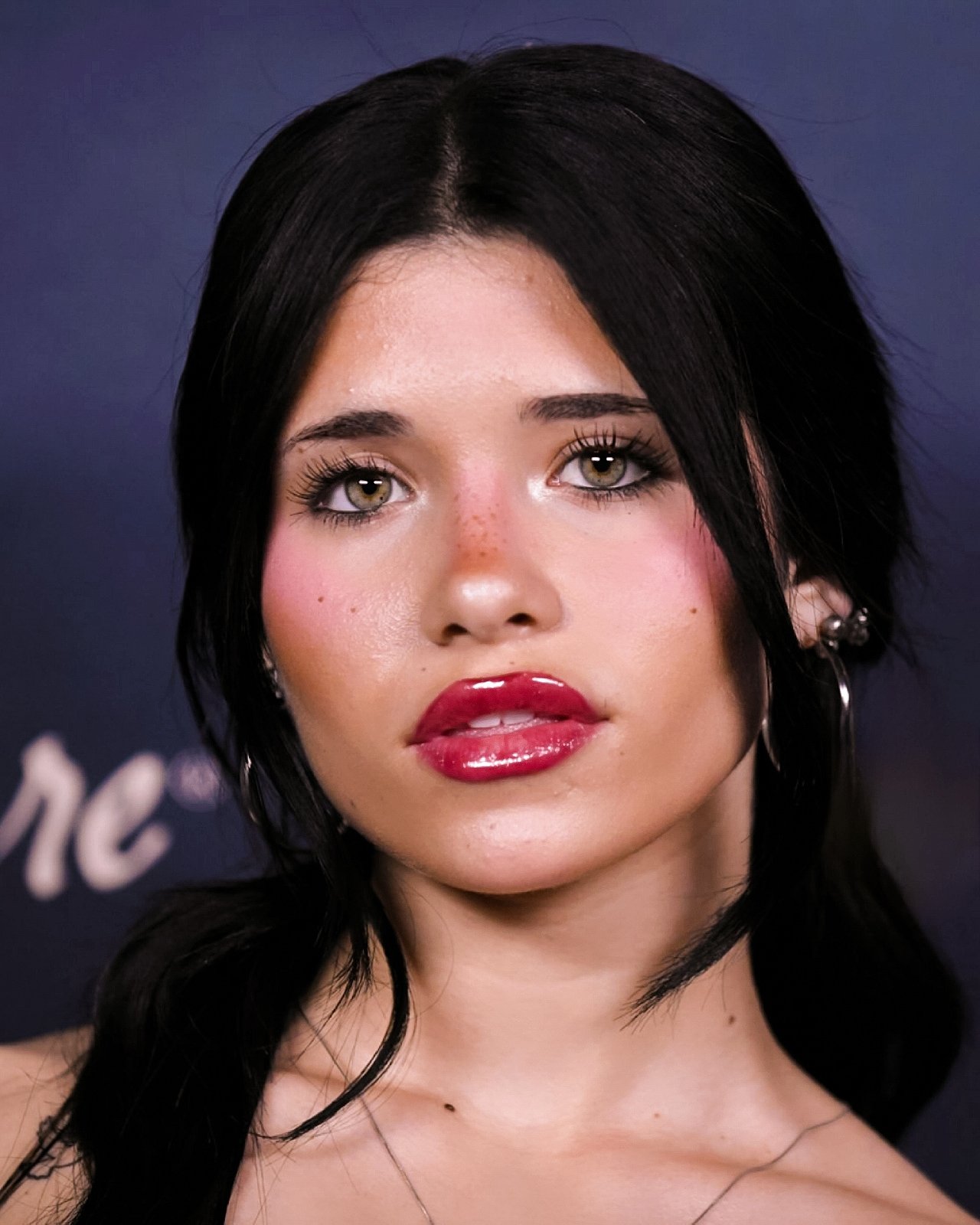 zoe on Twitter: "nessa's face card is unmatched🔥 she looks gorgeous https://t.co/Wnl2ijLzqz ...