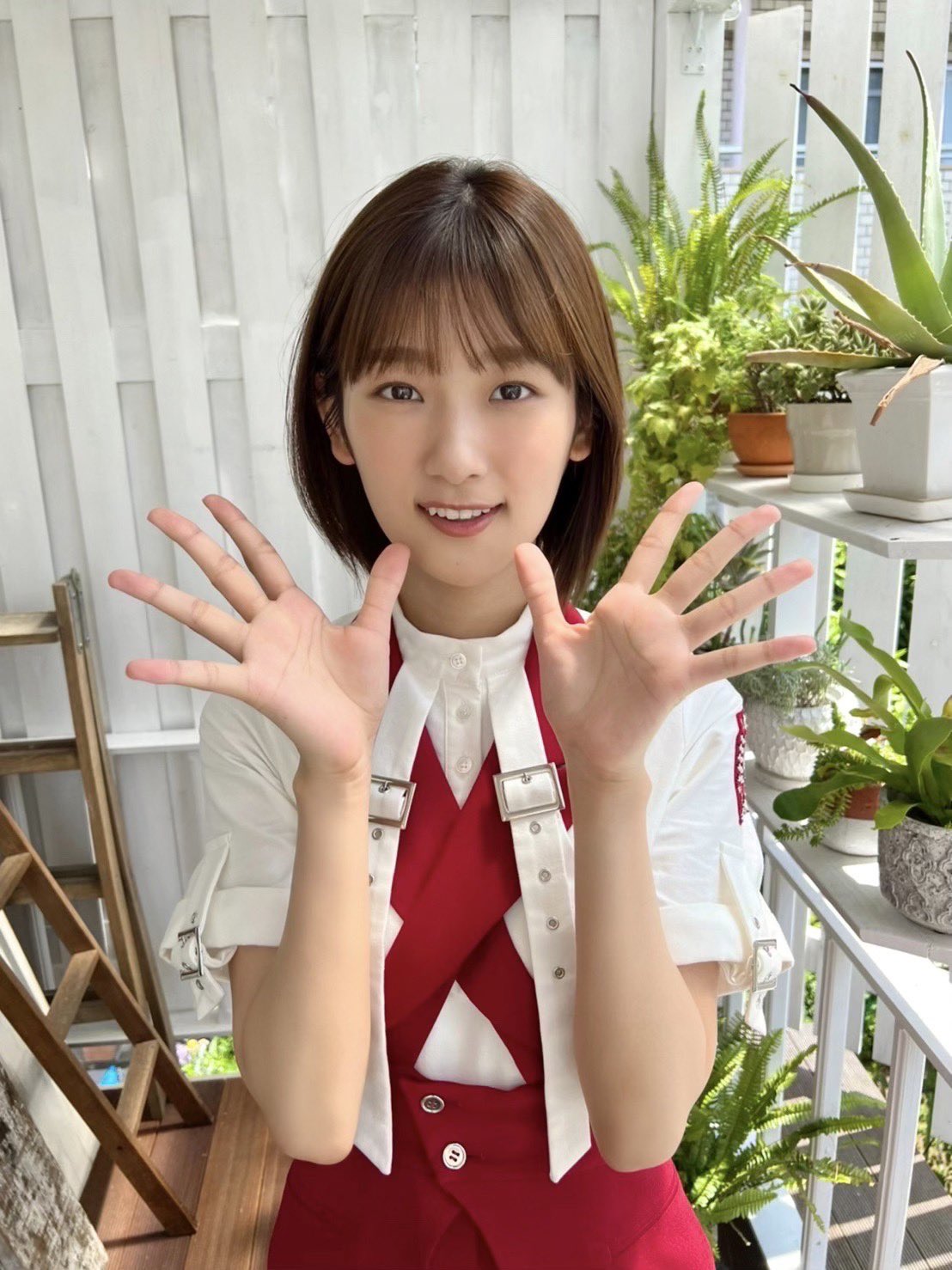 櫻坂46 on Twitter: "本日9月30日(金)発売の「TopYellNEO 2022AUTUMN」の表紙・巻頭に井上梨名が、中面に大沼晶保が登場しております📸 ぜひチェックしてみて ...