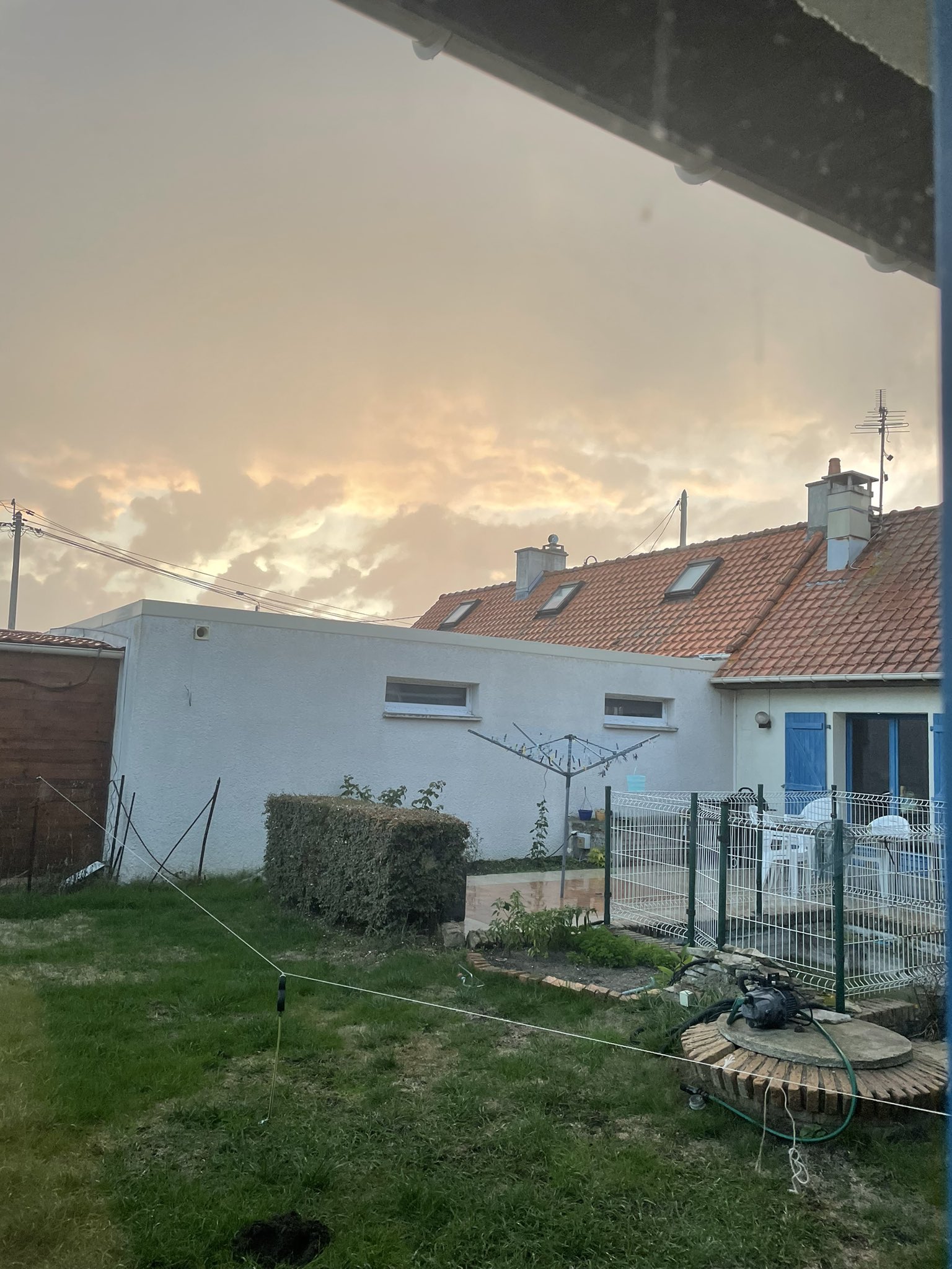 Cappy Crystal on Twitter: "The view from my house yesterday https://t.co/W861V3fJem" / Twitter