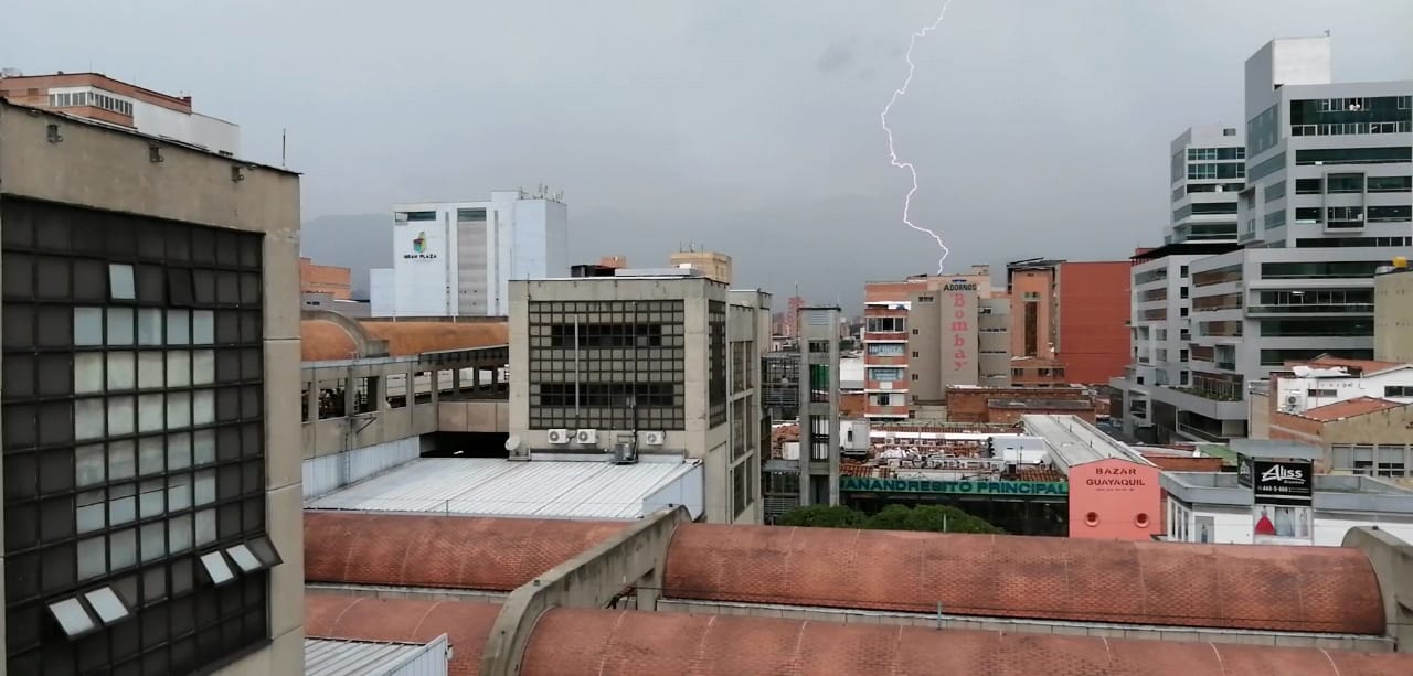Metro de Medellín 💚 #TuHistoriaNosMueve on Twitter: "Que los 300 pararrayos y 600 puntas ...