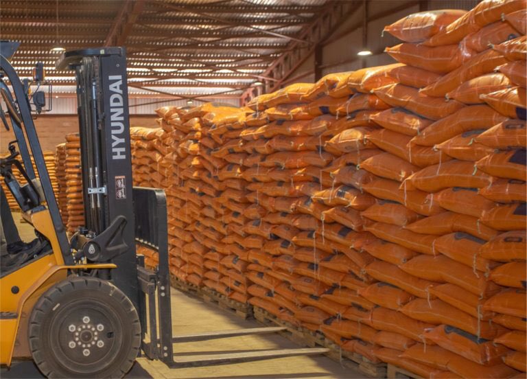 To increase animal feeds in Nigeria, FedGovt via NSIA’s Agriculture ...